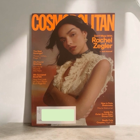 Cosmopolitan | Accents | Cosmopolitan Magazine Winter 224 Rachel Zegler ...